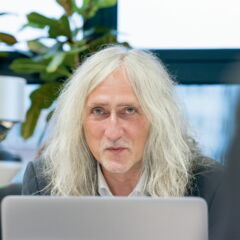 Menschen bei NEXUS - NEXUS / AG